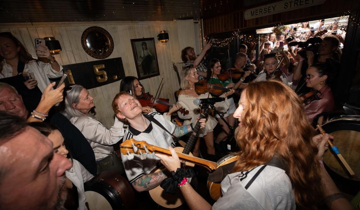 WATCH: Ed Sheeran shocks Wexford fans after making surprise appearance ...