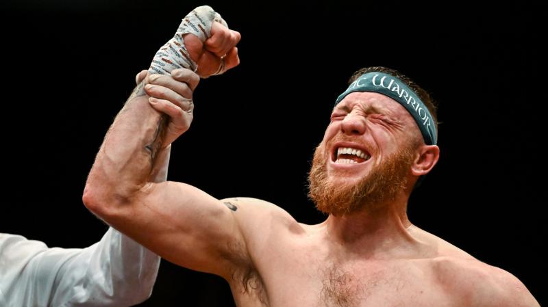 Mayo boxer Ray Moylette climbs off the canvas to win in front of home crowd - Mayo Live